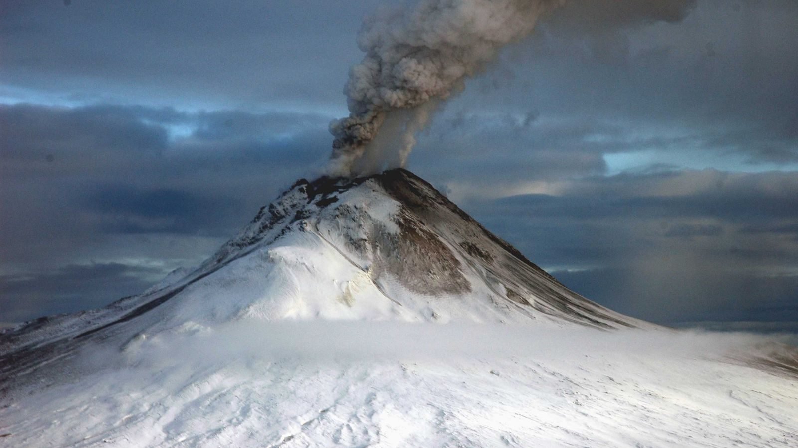 Vulkaner - Læs om vulkaner, vulkanudbrud og jordskælv