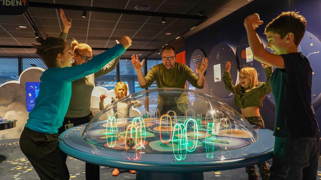 Experimentarium - Hele Danmarks science center - Forside